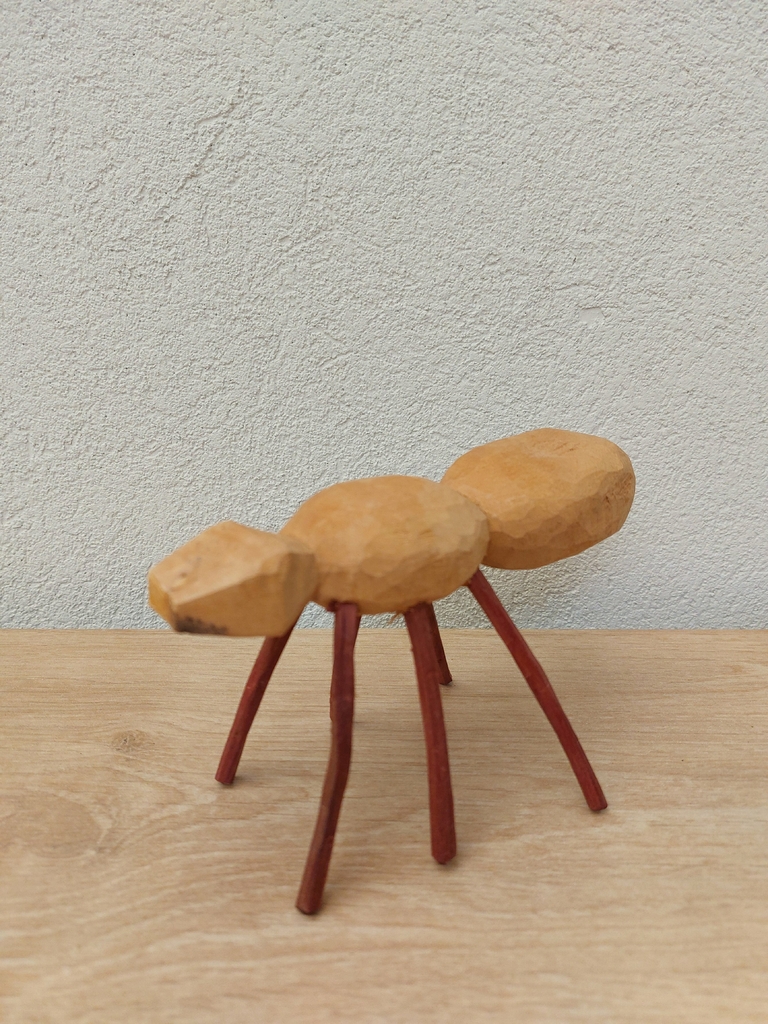 Formiga M - Mestre Luiz Benício - Imaterial Artesanato Brasileiro