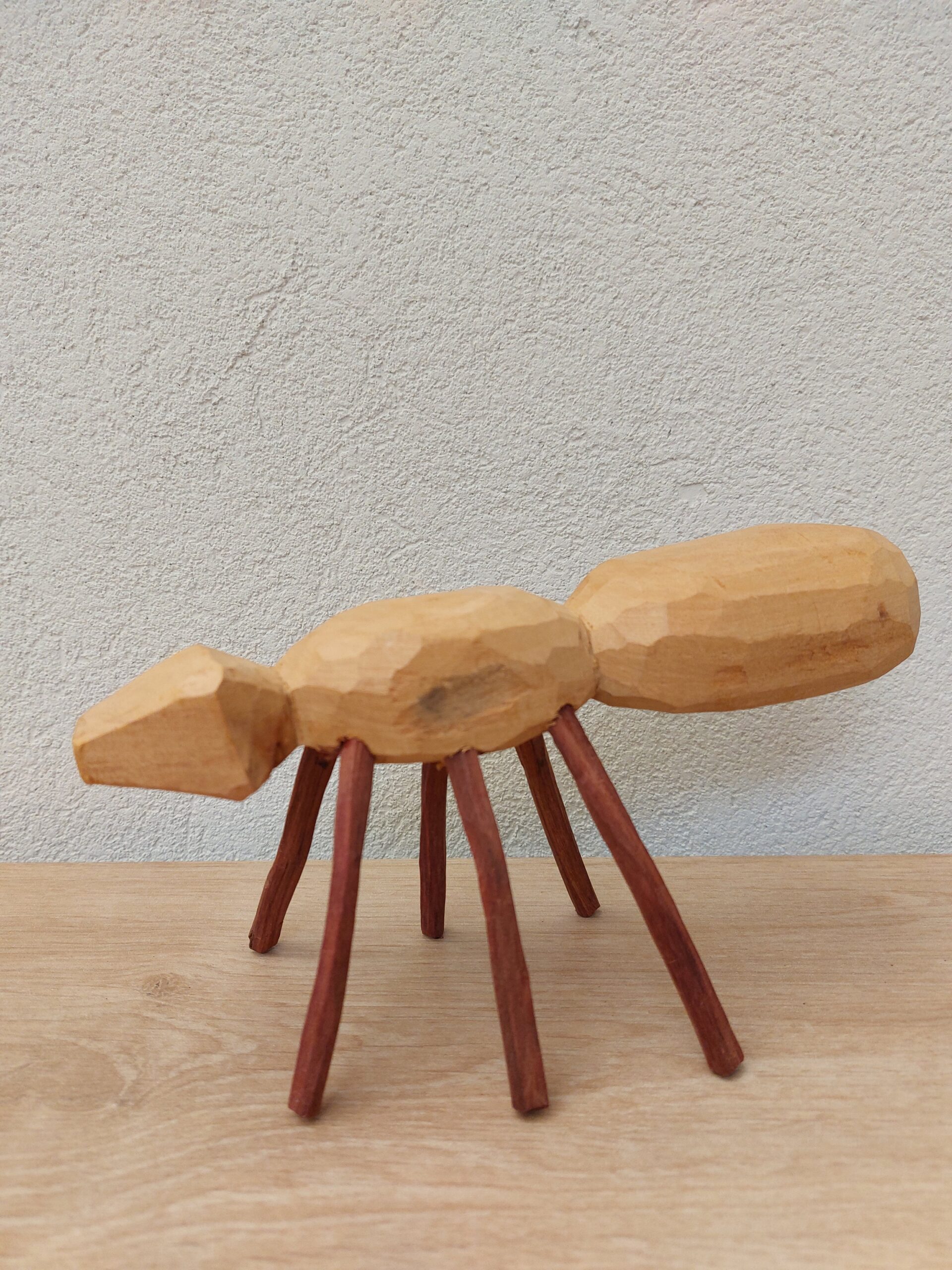 Formiga M - Mestre Luiz Benício - Imaterial Artesanato Brasileiro