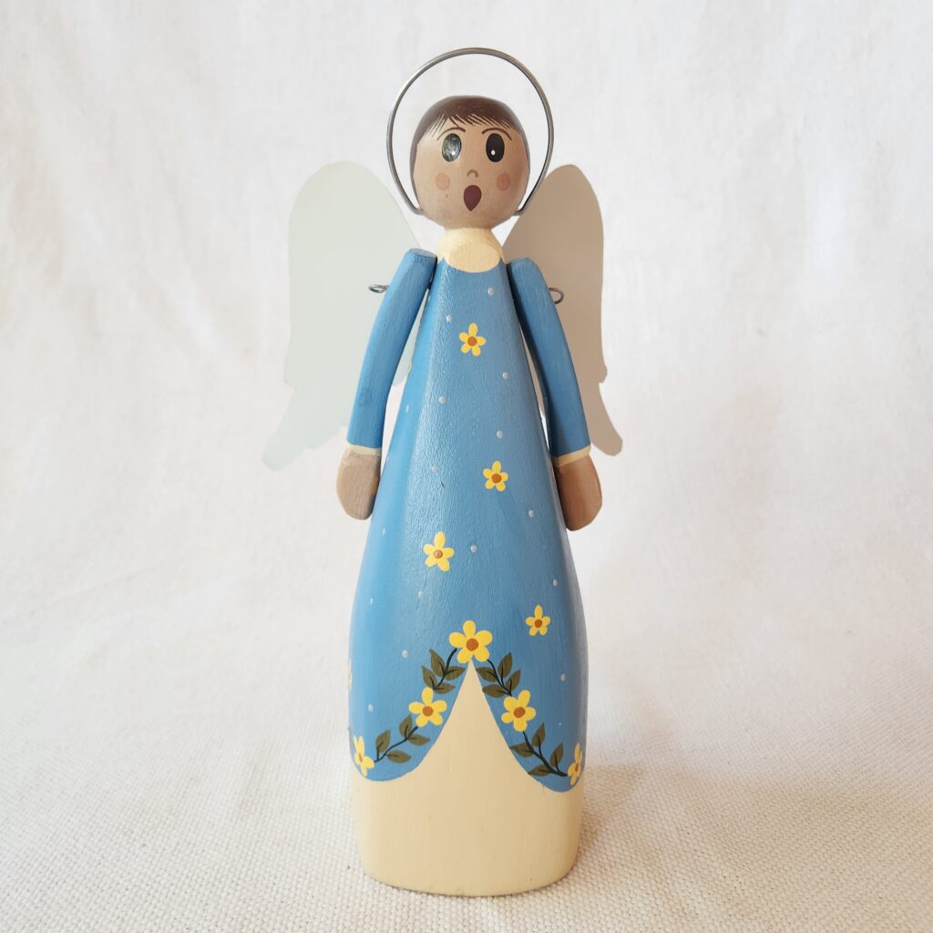 Escultura Anjo de Madeira Azul (P) - Imaterial Artesanato Brasileiro